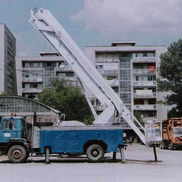 Podizne platforme, hidraulika i garažna oprema, Kova Kran, Pancevo