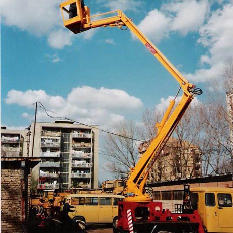 Podizne platforme, hidraulika i garažna oprema, Kova Kran, Pancevo